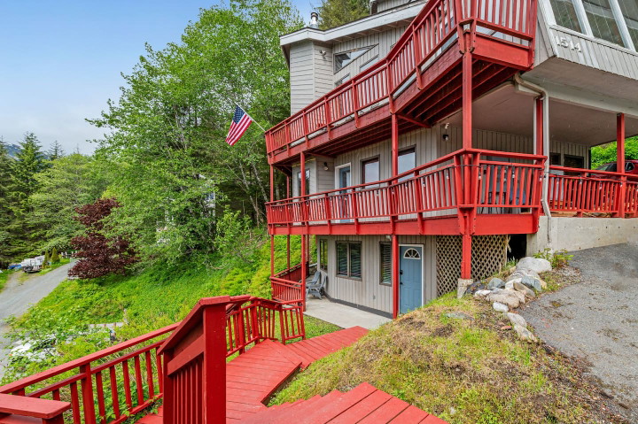 Mountainside Abode - Juneau, AK