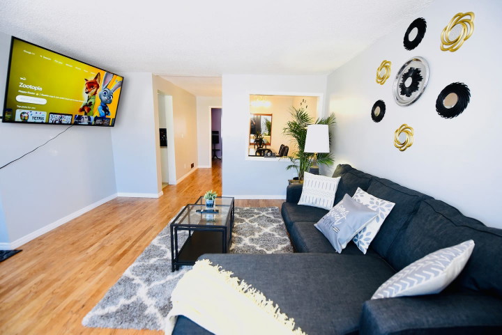 Prime Location Duo Nest & Rest - Kingston, Canadá