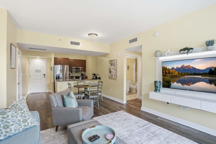 1 Br King- Rooftop Pool Close To Beach Casa Costa - Boynton Beach, FL