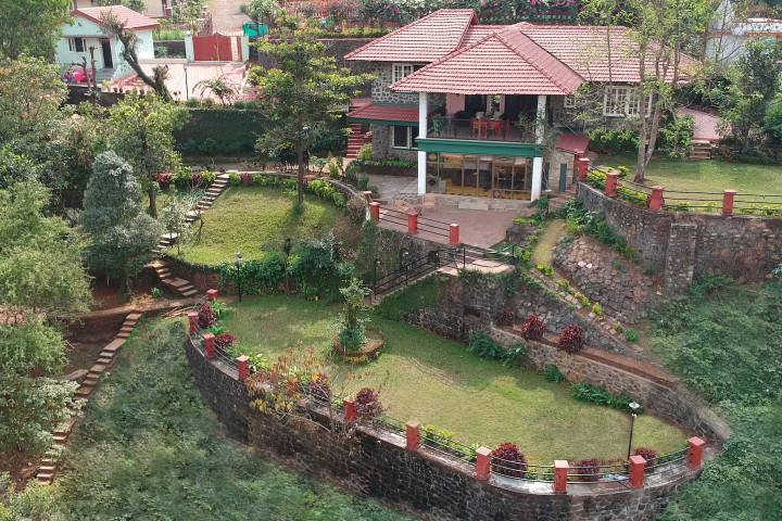 3br Mountain View | Stayvista La Petite | Lonavala - Lonavla
