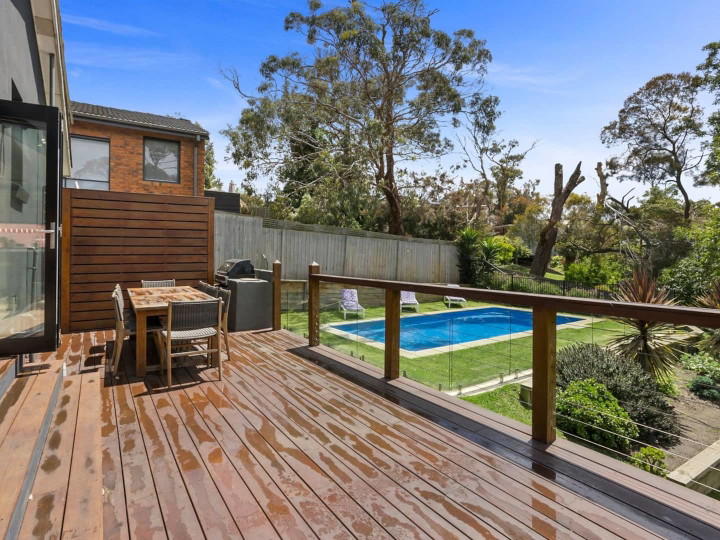 Summer Retreat With Pool - Mornington