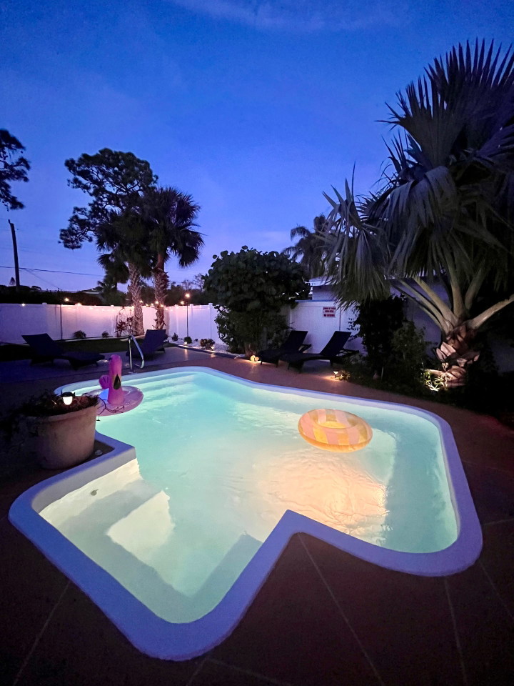 Downtown Tropical Getaway W/ Heated Pool - Sarasota, FL