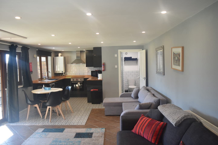 Spacious Garden Studio - Watford