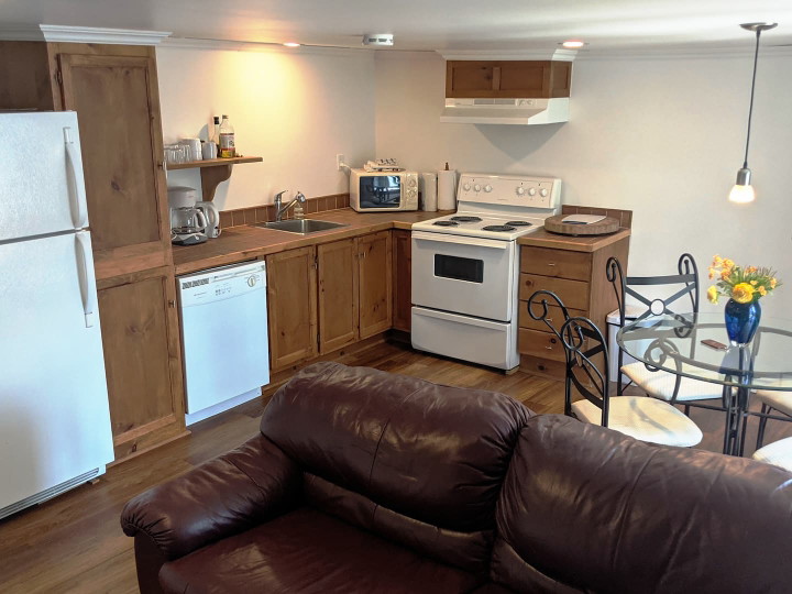 #4 - Appartement Au Cœur De Baie-st-paul - Charlevoix Regional County Municipality