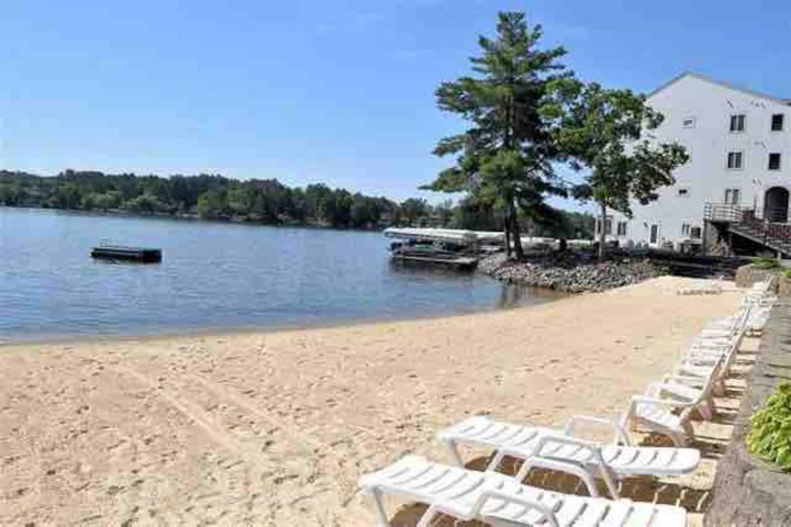 Lakefront Condo - Private Beach | Indoor Pool - Lake Delton, WI
