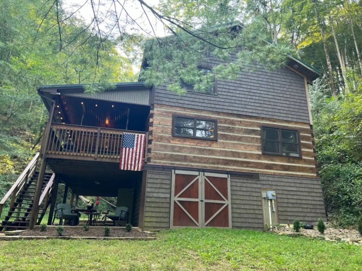 Plush & Secluded Hocking Hills Cabin - Laurelville, OH