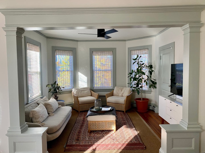 Charming 2 Bedroom Apartment W/ Off-street Parking - Providence, RI