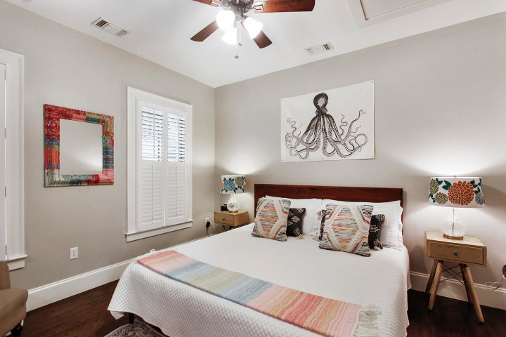 Boutique Hotel Style Carriage House! - Savannah, GA