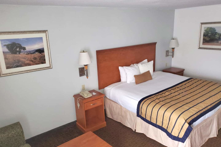 Coratel Inn - 1 King Bed Ns - New Braunfels, TX