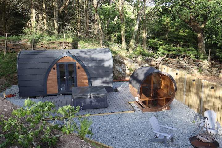 The Hideaway Spa Cabin Hot Tub & Sauna - North Wales