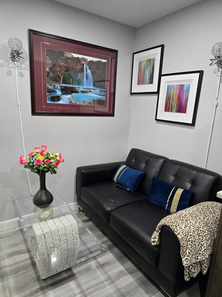Cozy 2 Bedroom Basement Home - Airdrie
