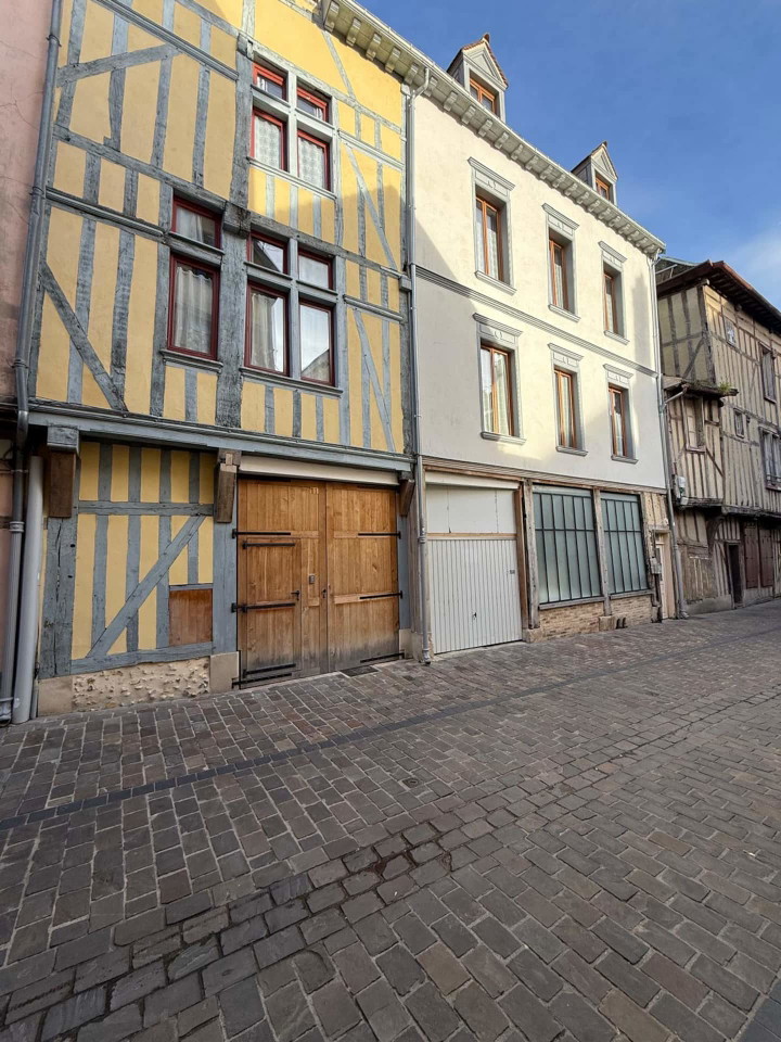 Bâtisse De La Trinité - 7 Appartements (20 Pers.) - Aube