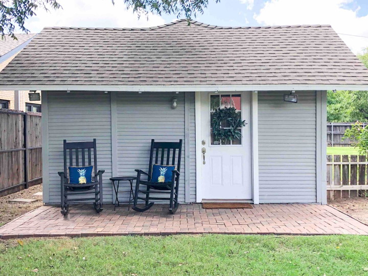 Cozy Cottage: Tempurpedic Bed & Mins From Downtown - Abilene, TX
