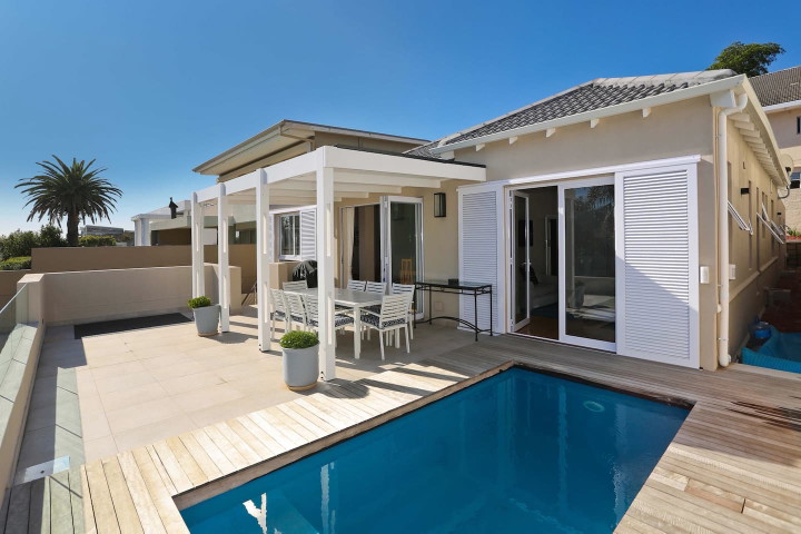 Tranquility In Fresnaye Cape Town With Inverter - Camps Bay