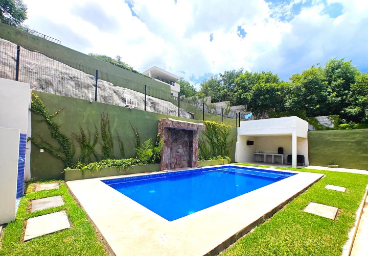 Beautiful Villa In Monterrey W/ Pool + Bbq Grill - Nuevo Leon