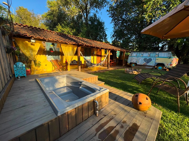 Casinha De Roça Com Kombi Camper - Socorro