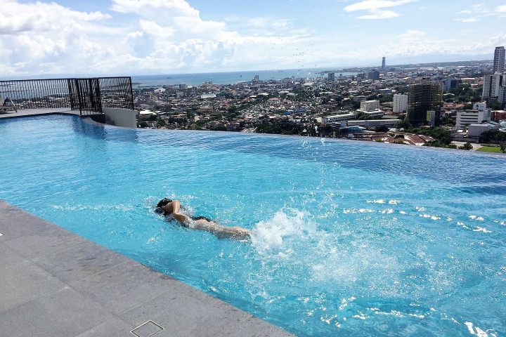 Scenic Cebu City View Condo In Ayala - Cebu