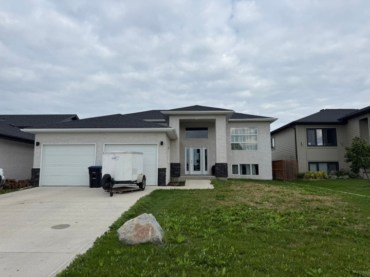 3bedroom Private Suite (Upper Level) - Steinbach