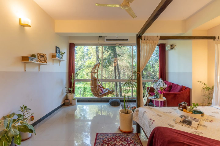 Whyt - Glasshouse Studio W/jacuzzi @Pause Project - Goa