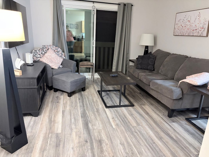 Small Private Getaway - Lacombe