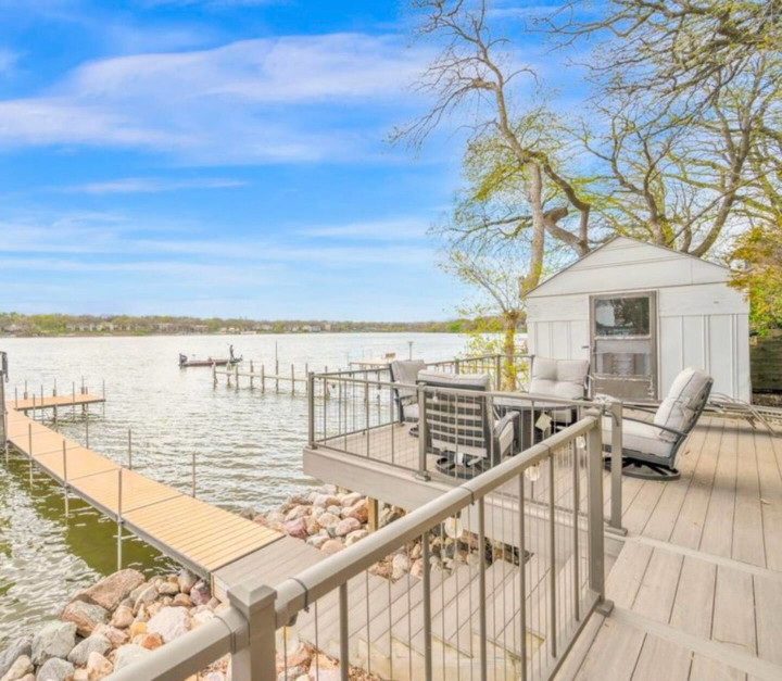 Waterfront Okoboji Escape | Private Dock + 4br - Spirit Lake, IA
