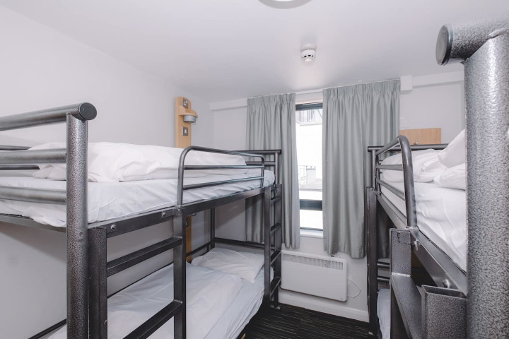 Bed In 4-bed Mixed Dorm - London