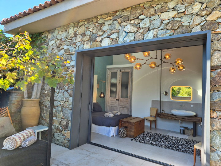 Huis Met Grote Terrassen Voor 4 In Vrede - Grimaud