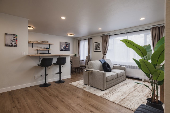 Inlet View Luxe -King Suite - Downtown Anchorage - Anchorage, AK