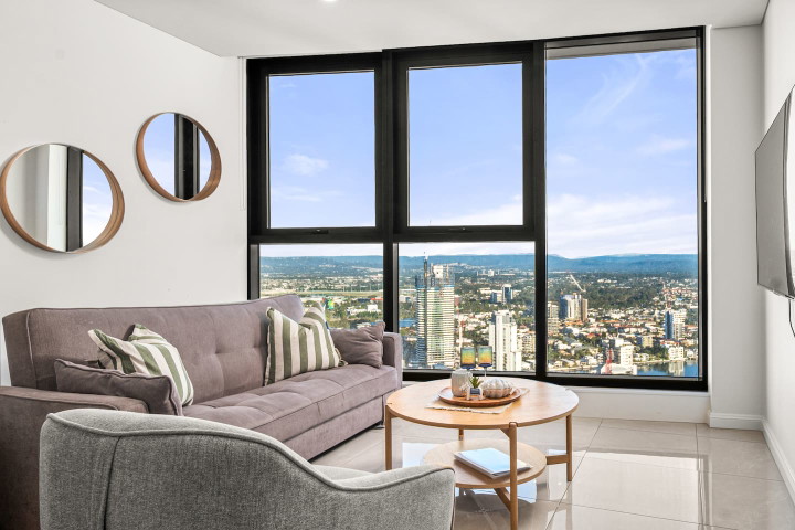Lovely Beachfront 2b Apt In The Heart Of Surfers - Surfers Paradise