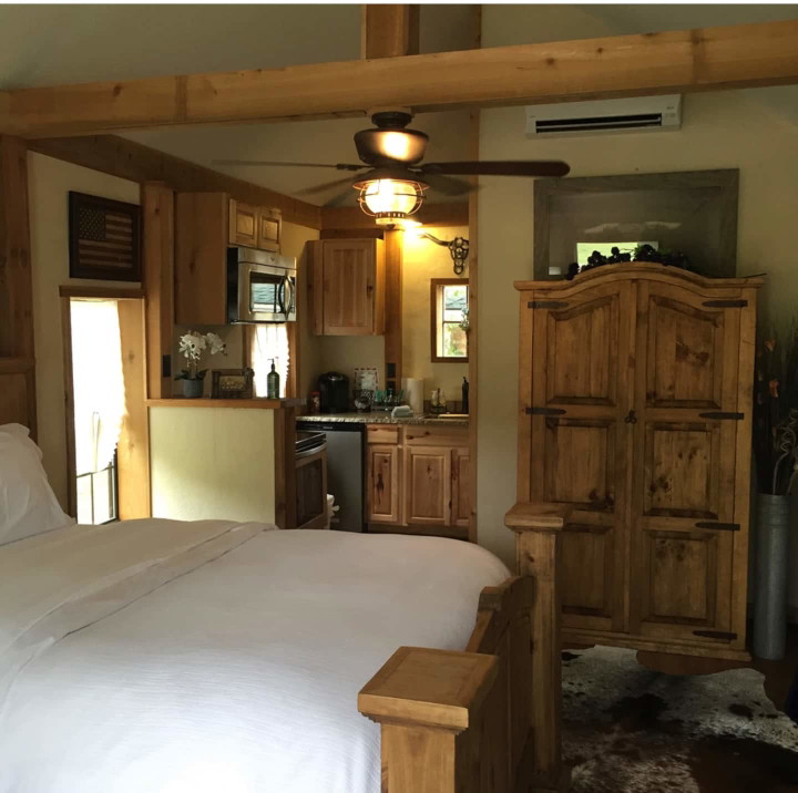 Saddle Mountain Cabin - Medicine Park, OK
