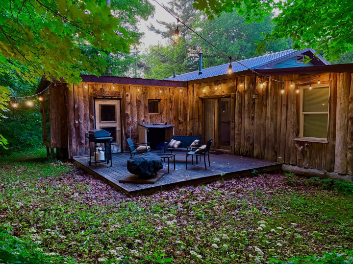 Cozy Mqt Retreat With Sauna And More! - Michigan
