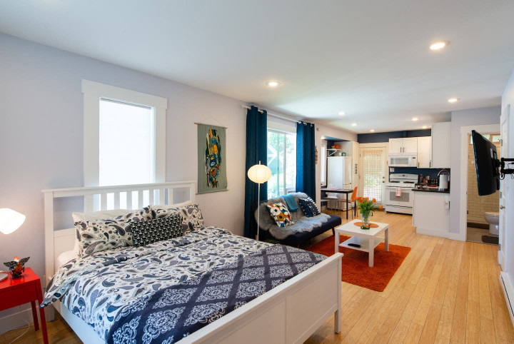Bright Studio In Downtown Fremont - Seattle, WA