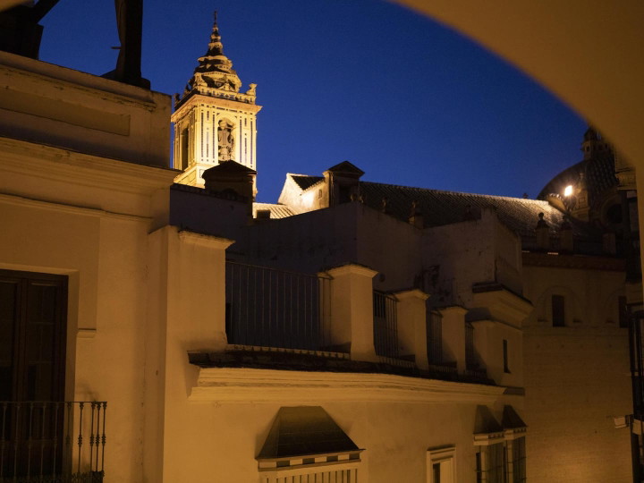 Lovely Top Floor Flat At Unbeatable Location-3pax - Siviglia