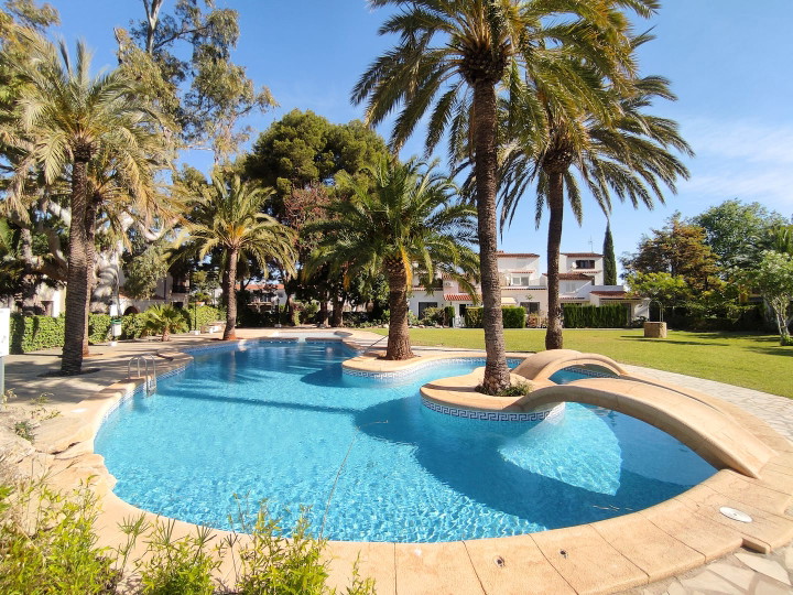 Chalet, Private Garden And 2 Comm Pools, Fibre 1gb - Dénia