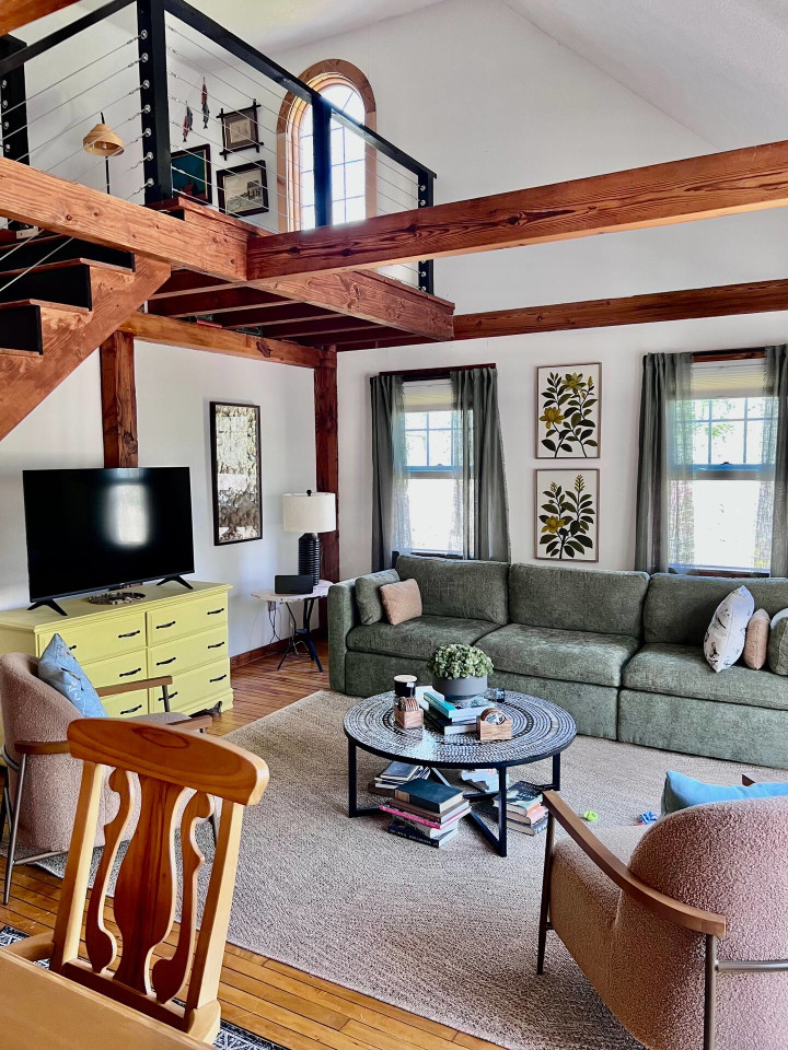 Unique Shipyard Charm Close To Woods Hole & Beach - Martha's Vineyard, MA