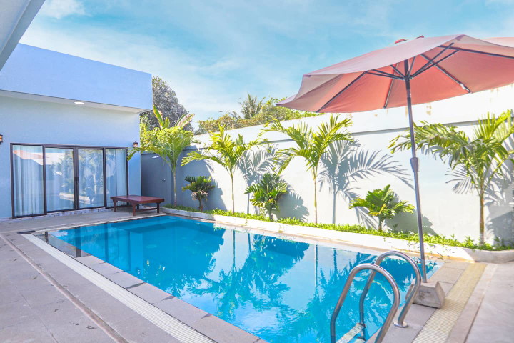 4 Bedrooms Private Pool, 7 Bed And 2km-pubstreet - Cambodia