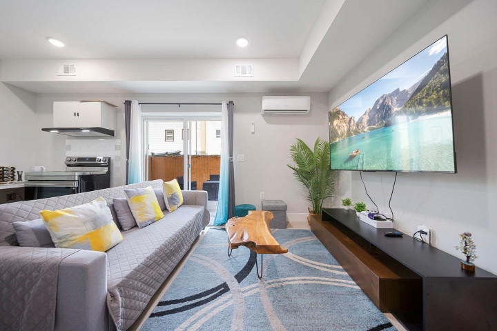 New 1br Near Metlife! With Backyard! Mins To Ny! - Jersey City, NJ