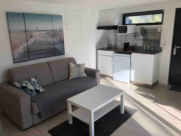 Beautiful Modern And Cozy Studio In Wooded Park - La Chapelle-sur-Erdre