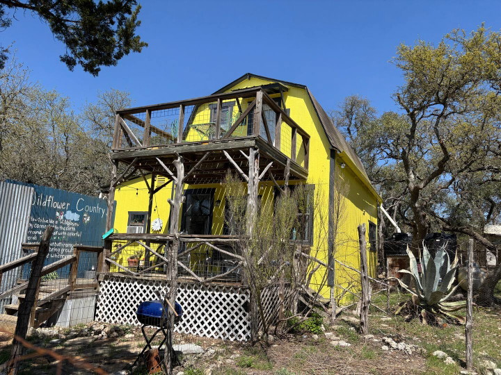 The Cactus Flower Cottage, Wimberley Farm Cottage - Wimberley, TX