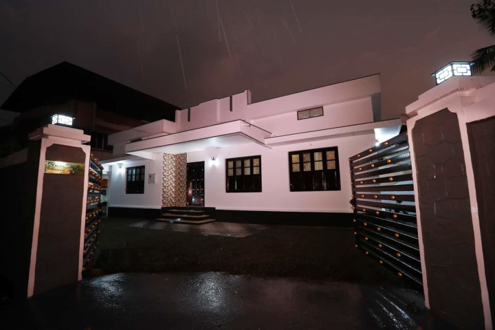 Deluxe Villa At Thiruvalla Faustahomes Homestay - Thiruvalla