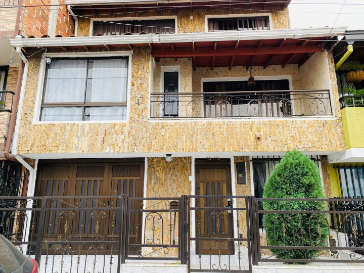 Ideal House For Groups / Close To The Town/outlets - Medellín, Colombia