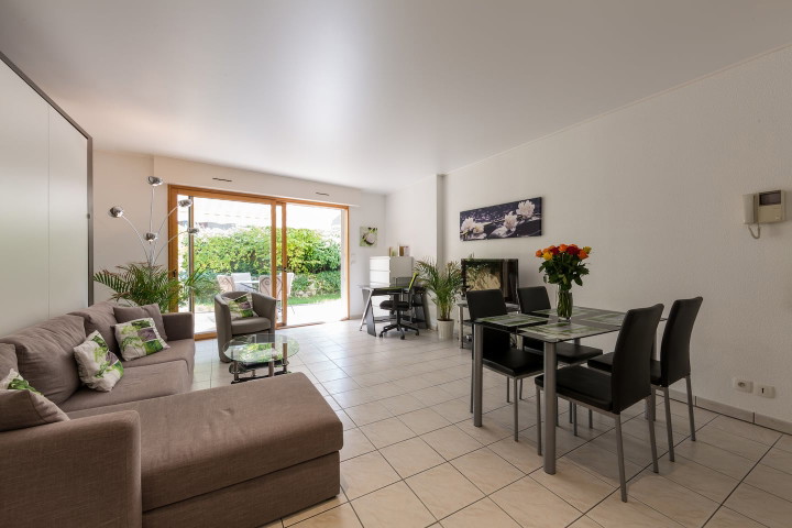 Lovely T2 With Private Terrasse 100m From Lake. - Annecy