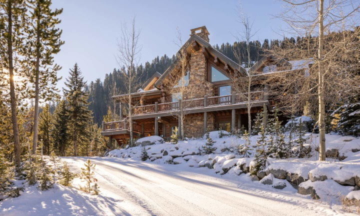 Souvenirs Lodge | Hot Tub, Sauna & Ski Access - Big Sky, MT