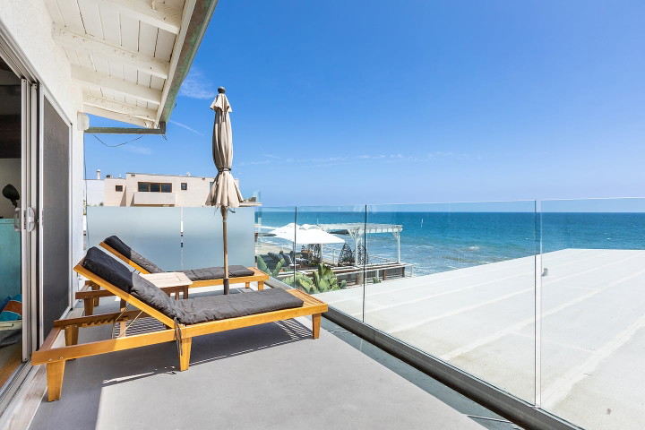Modern Malibu Road Oceanfront Beach House With Ac Private Beach - Malibu