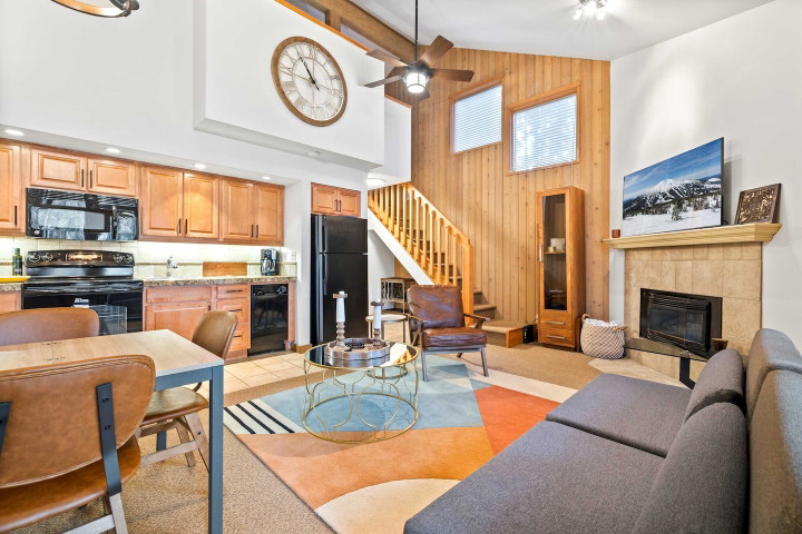 Spacious Condo In Bend! Prime Location! - Bend, OR