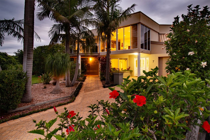 7allan Drive Lake Side. - Mallacoota