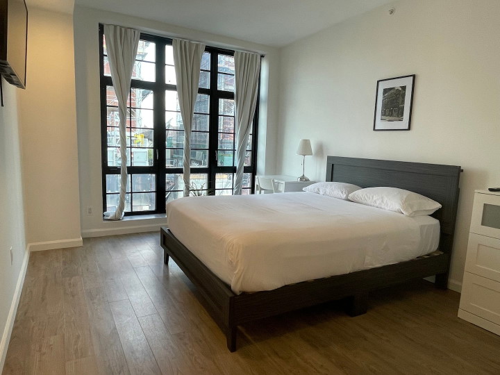 138 Bowery-classic Queen Studio - Brooklyn, NY