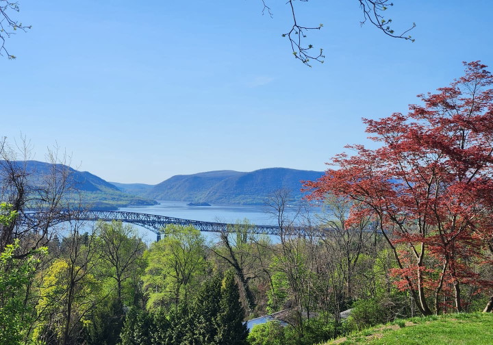 Idyllic Hudson River View Stay - Beacon, NY