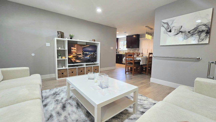 Bright & Stylish 4br House With Hot Tub - Sacramento, CA