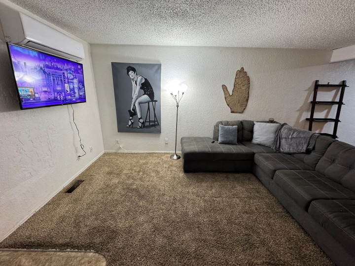 Beautiful 2 Bed 1.5 Bath Apartment W King & Queen - Ardmore, OK